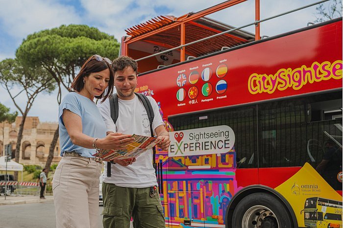 Rome: Hop-on Hop-off Bus & Vatican Museums Ticket